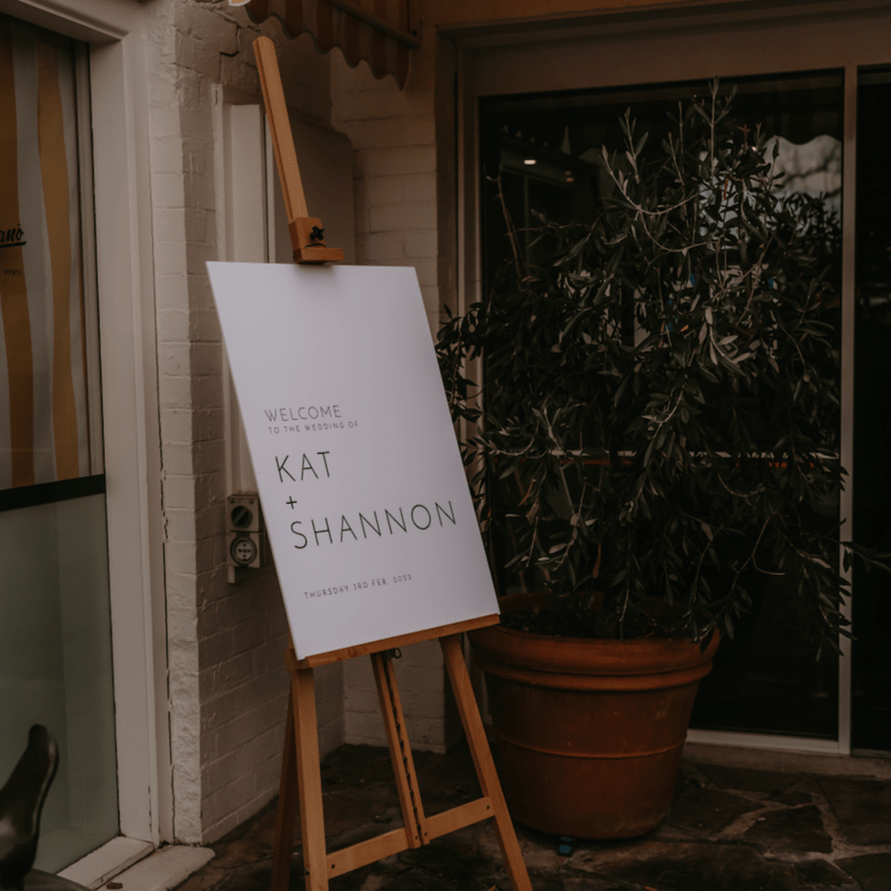 FIONA Welcome Sign – Ivory & Ink Weddings